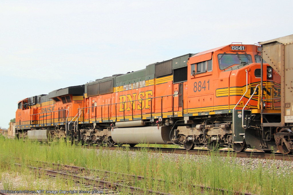 BNSF 8841